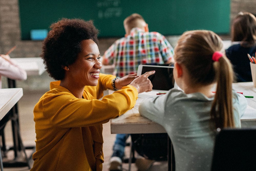 How to Engage Students in Online Learning - Tips & Practices